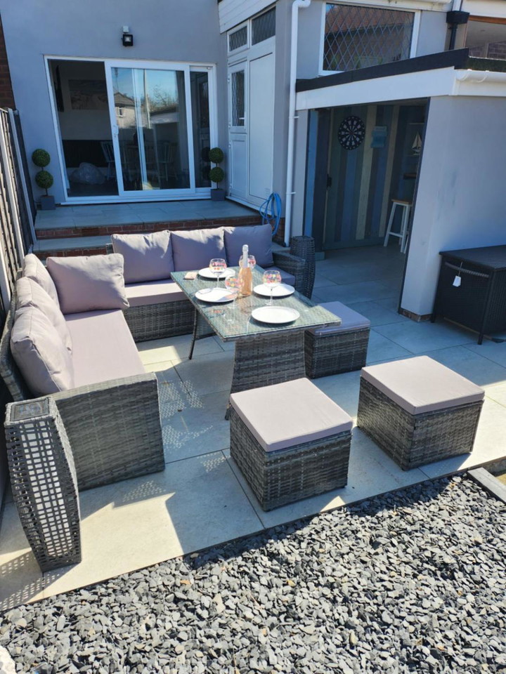 Delightful Newly Renovated 3-bed House With Garden Beach Hut - Lytham St Annes