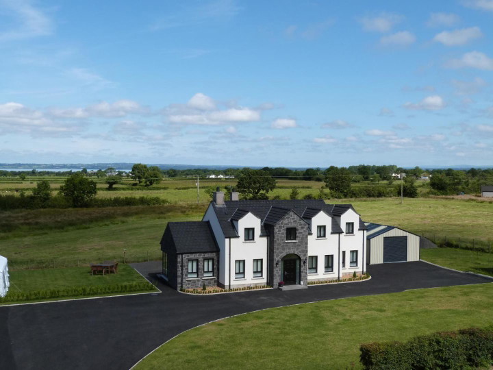 Boutique Country House Aldergrove - Antrim