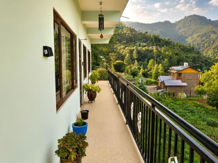Whispering Meadows Luxury Villa - Shimla