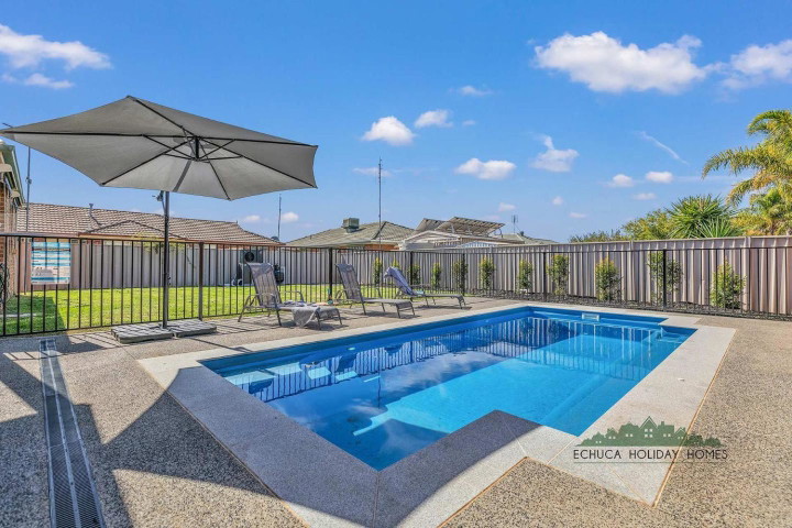 Central Echuca Escape - Echuca Holiday Homes - Echuca
