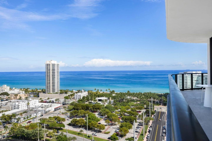 Resort & Beach - The Ideal Condo At 72 Park - Miami Beach, FL