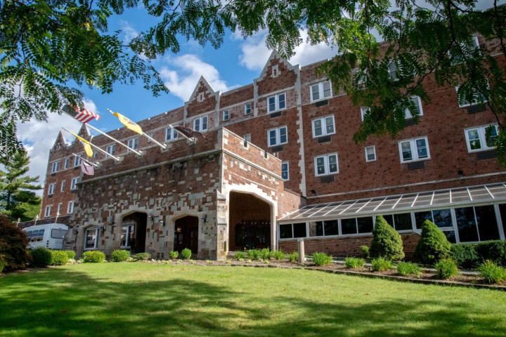 The Albion Summit - Elizabeth, NJ
