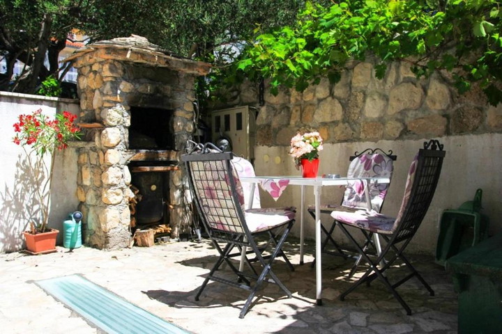 Apartments By The Sea Makarska - 15200 - Makarska
