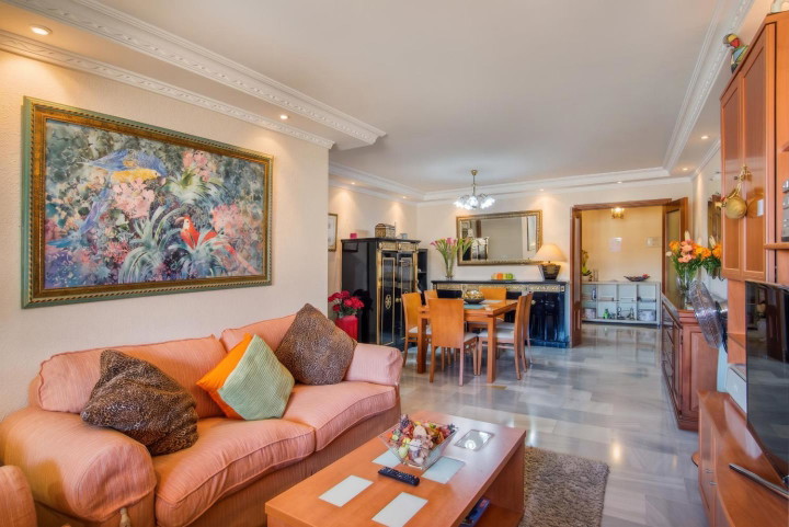 Elegant Apartment In Marbella With Sea And Mountain View. - Marbella