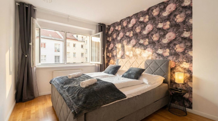 Bright 1br Apartment With Living Room & Balcony - Vienne