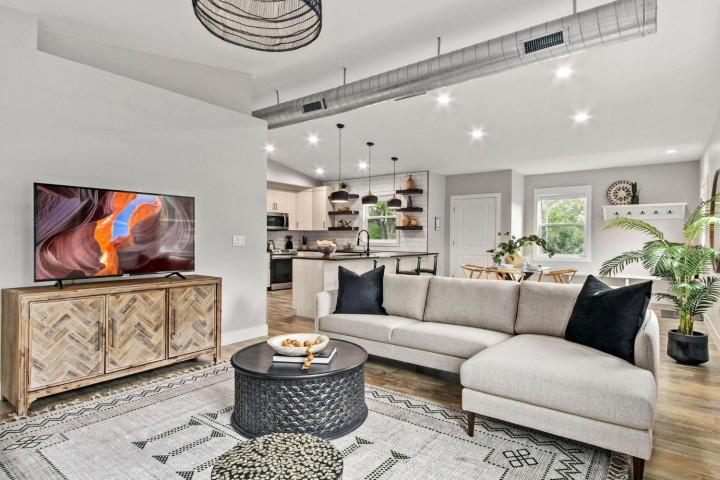 Spacious Downtown Apartment - Walk To Old Town Fc! - Wellington, CO