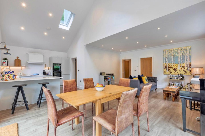 Finest Retreats - The Blue Barn - Royal Tunbridge Wells