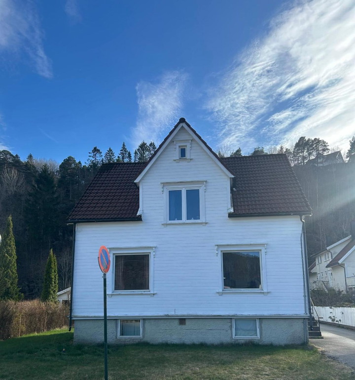Hus Med 2 Leiligheter - Kristiansand