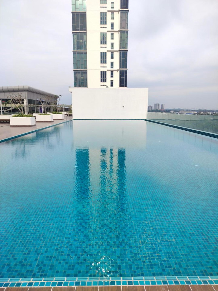 Bangi Studio Suite - Netflix - Kajang