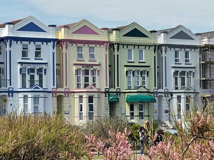 Sunnybeach Holiday Apartments - Brixham