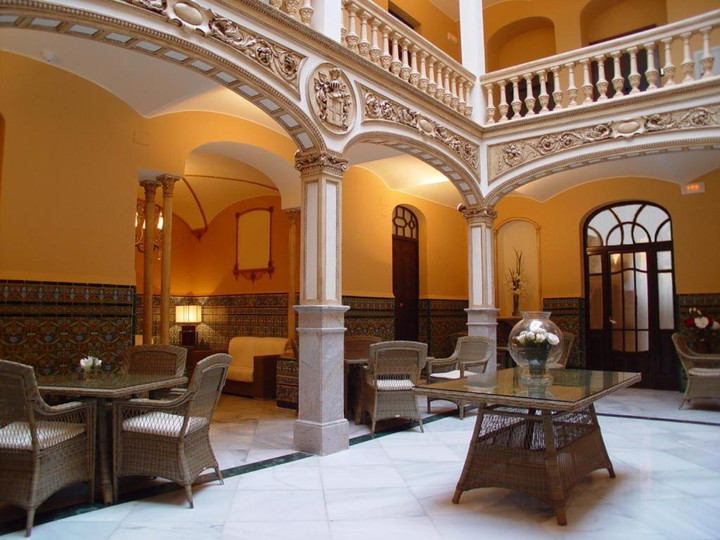 Hotel Rural Olivenza Palacio - Alentejo