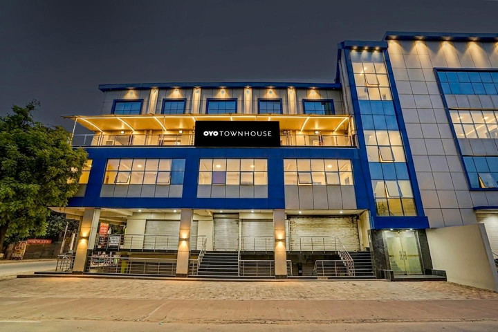 Townhouse Hotel The Royal Orchid - Kanpur