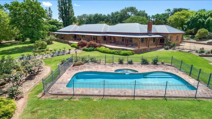 Cornhill - Merrijig - Sleeps 12 - Mount Buller