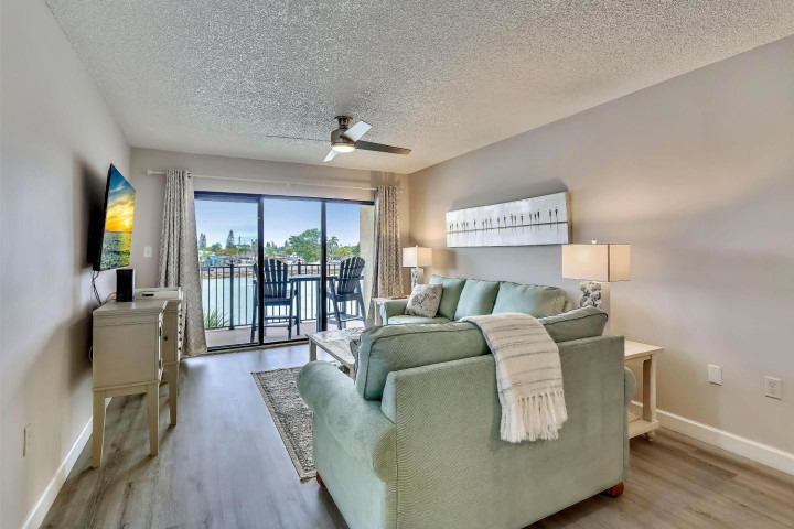 Land's End 4-202 Bay Front - Premier - St. Petersburg, FL