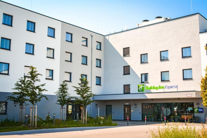 Holiday Inn Express Munich - Olching By Ihg - Puchheim