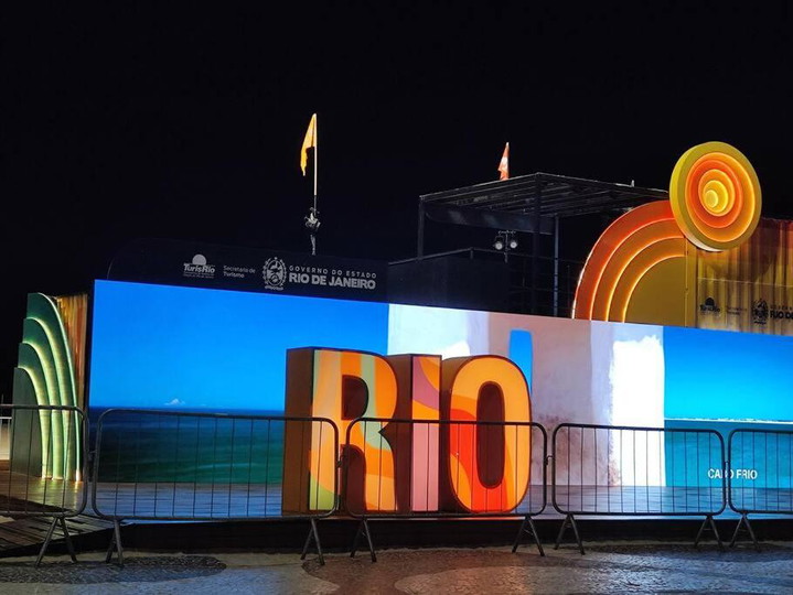 Apê Completo Em Copacabana/rj. - イパネマ