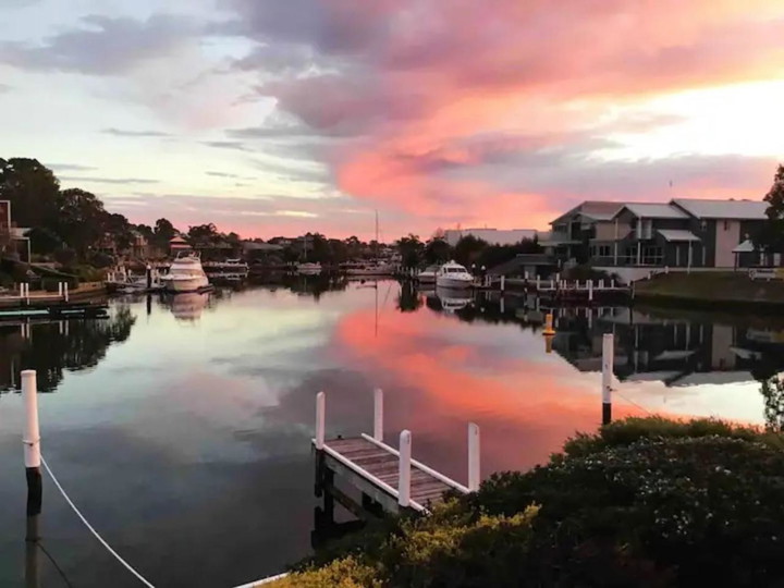 The View - Captains Cove Waterfront Resort - Bairnsdale