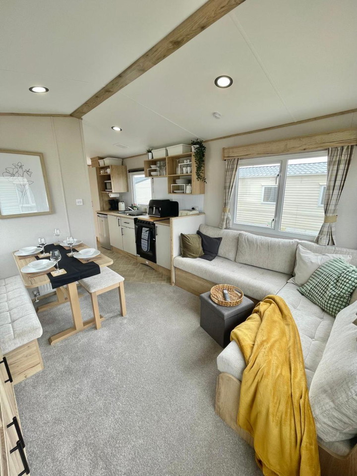 Trecco Bay Caravan Cosy Coastal Retreat - England
