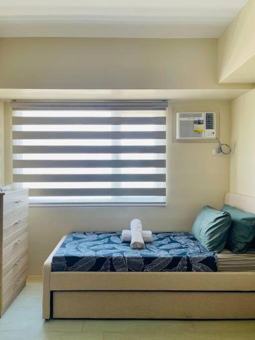 * *I2 Sleek City Haven - Iloilo City