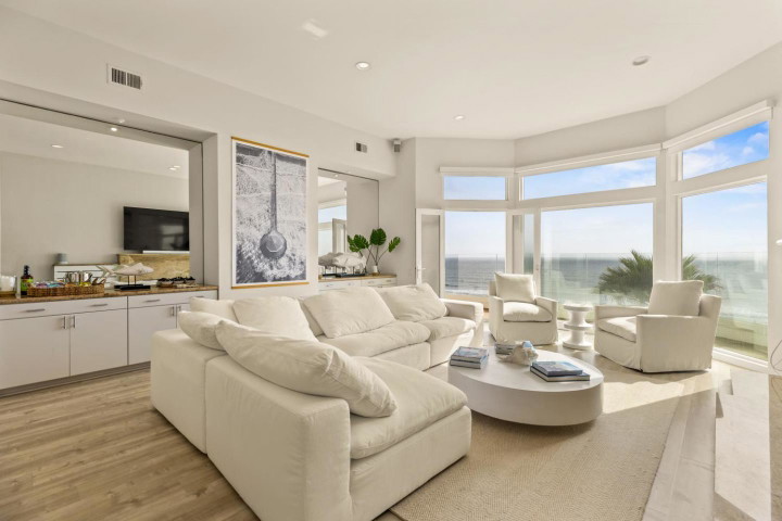 Ocean Front - 4 Bedroom Manhattan Beach Penthouse - Hermosa Beach, CA