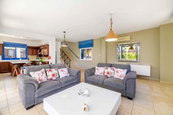 Villa Serena Springs By Ezoria Villas - Agia Napa