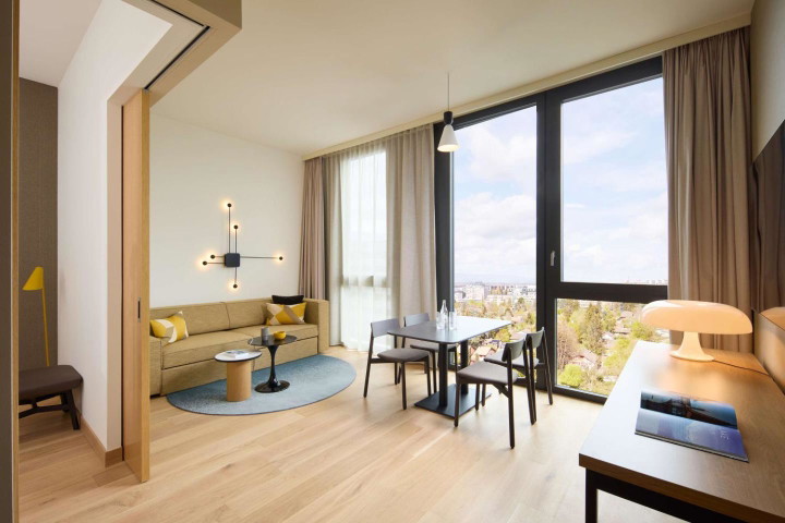 Adina Apartment Hotel Geneva - Lac Léman