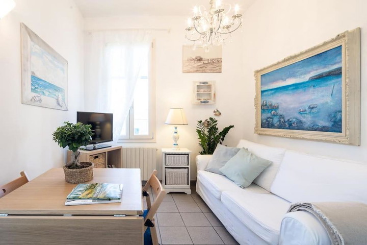 [Art Of Living] 100 Meters From The Sea. - Forte dei Marmi