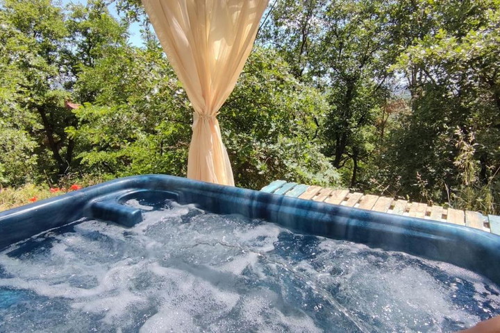 Cottage Romantique, Son Jacuzzi Privatif, Piscine - Bron