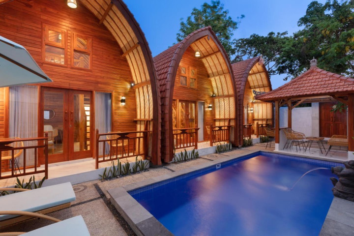 Luh Adi Villa 2, Balinese Wooden House In Uluwatu - Bali