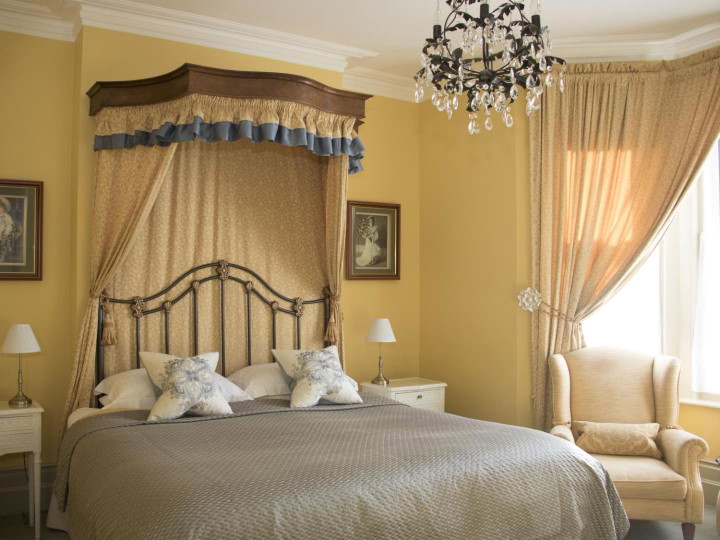 Albert & Victoria Guest House - 義本
