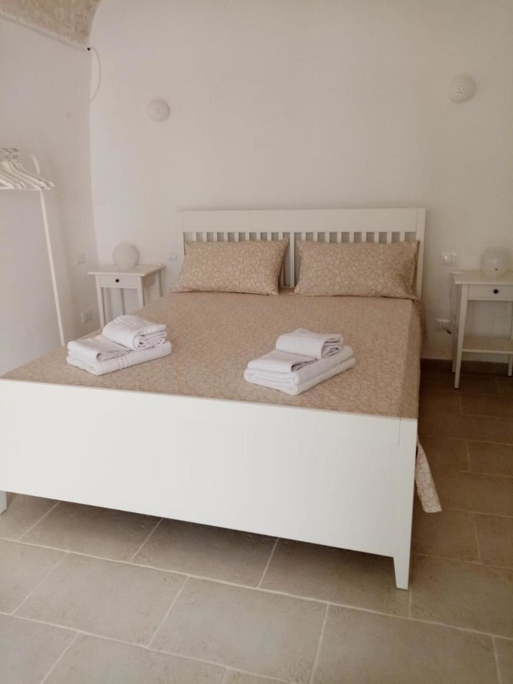 Studio Flat In White City - Ostuni