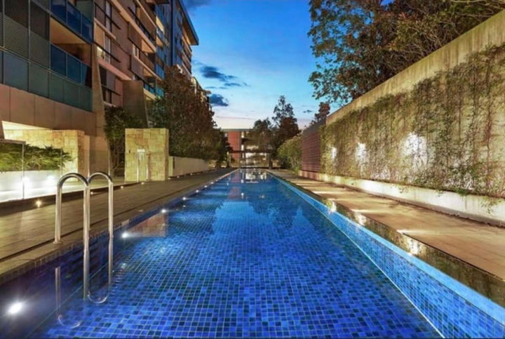 Luxury 2 Br , Pool Gym Parking Sydney Cbd Getaway - North Sydney