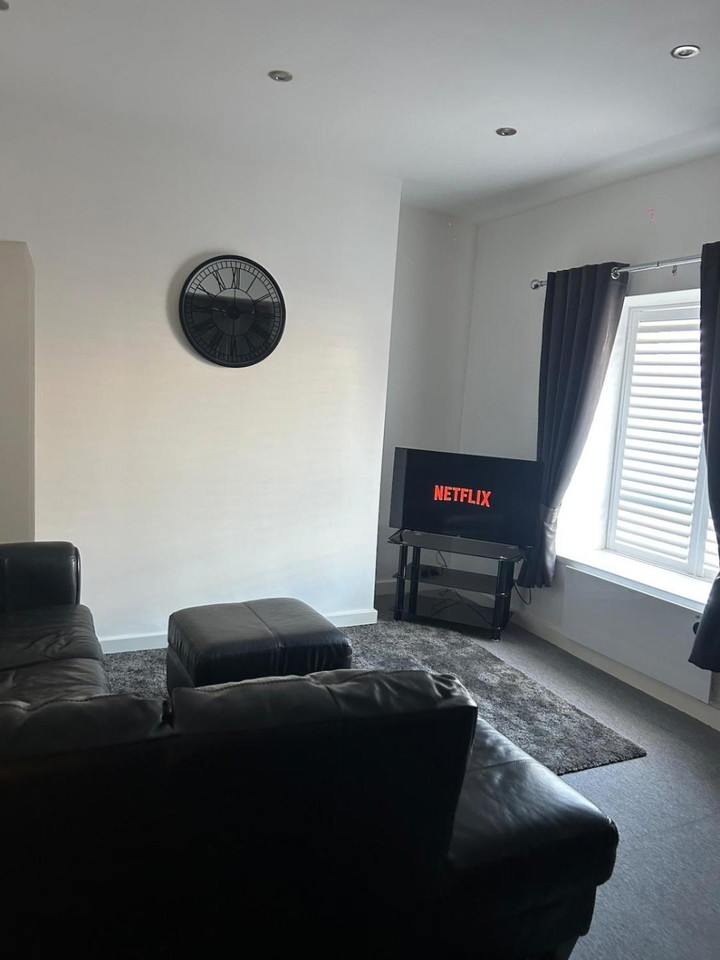 Modern Flat In Oldham - Contractor Friendly Flat 2 - Rochdale