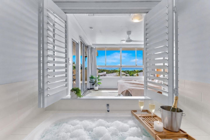 Azure Sea, Oceanviews, Wifi, 2 Pools + Gym - 에얼리 비치