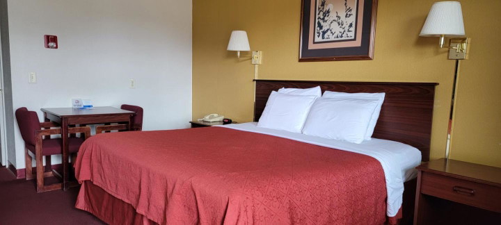Rodeway Inn - Wichita, KS