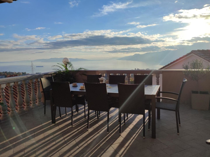 Apartments Villa Kastav In Old Town Center With Sea View And Parking - Rijeka