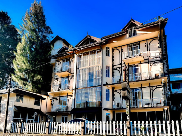 Hills By Kubura - Nuwara Eliya