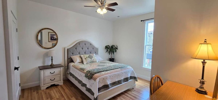 Downtown Apt 2 • 2br • Near Park & River • Private - Front Royal, VA