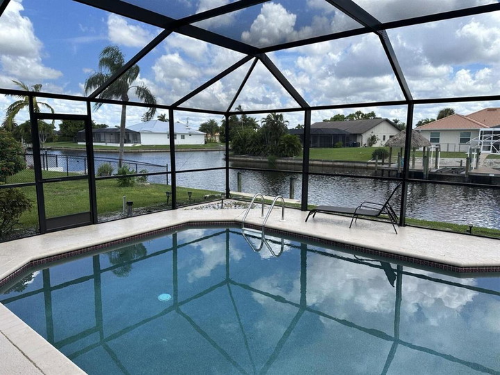 Peaceful Cottage, Your Perfect Getaway In The Cape - Fort Myers, FL