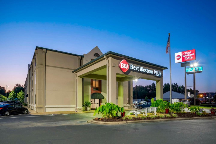 Best Western Plus Oak Mountain Inn - Hoover, AL