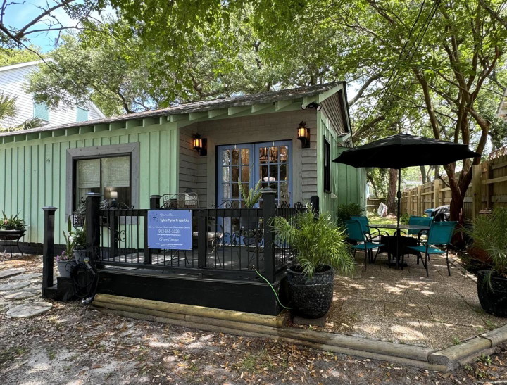 Grace Cottage - Charm Awaits Loyalty Program - Tybee Island, GA