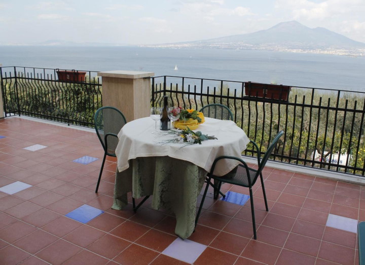 Ancelle Sorrento - Casa D'accoglienza - Vico Equense