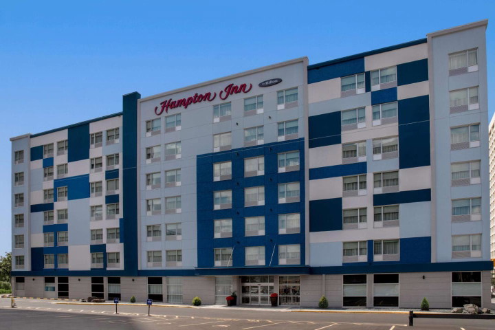 Hampton Inn By Hilton Winnipeg Downtown - Winnipeg