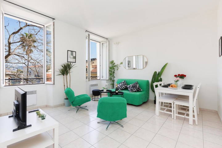 Bngo I Emerald Suite I 6 Pax, Center - Grasse