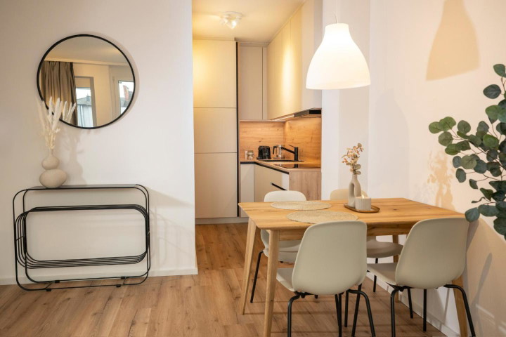 Stilvolles Wels City-apartment Mit Südbalkon & Tiefgarage - Wels