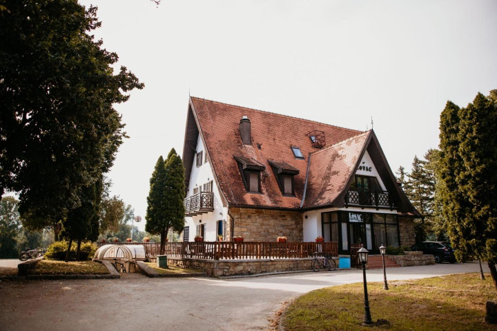 Restoran Lovac - Serbie