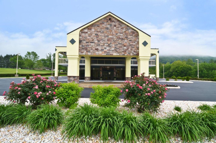 Best Western Cades Cove Inn - Townsend, TN