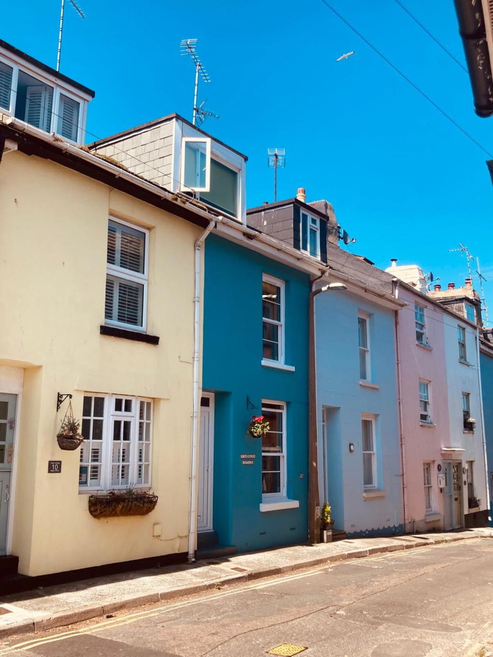 Fisherman's Cottage - Harbour Close, Pub Closer, Sea Views If You Look Hard - Brixham