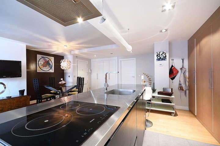 Piso Moderno, Céntrico Y Con Garaje Gratis - Bilbao