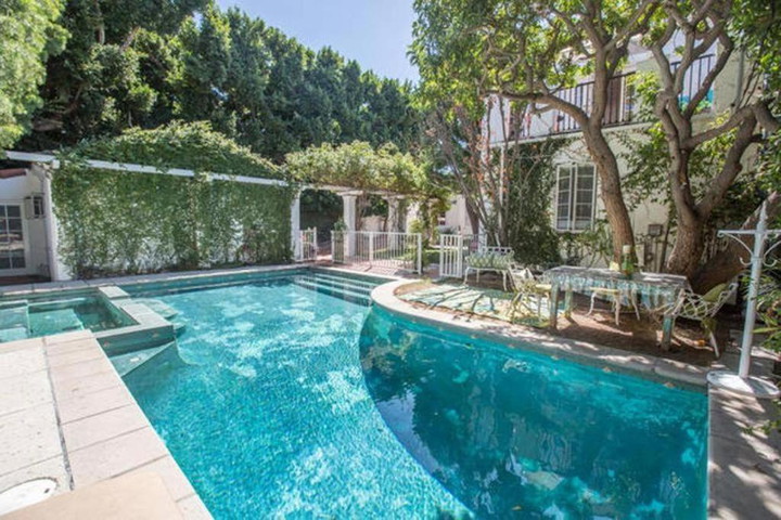 Beverly Hills Celebrity Home - Beverly Hills, CA
